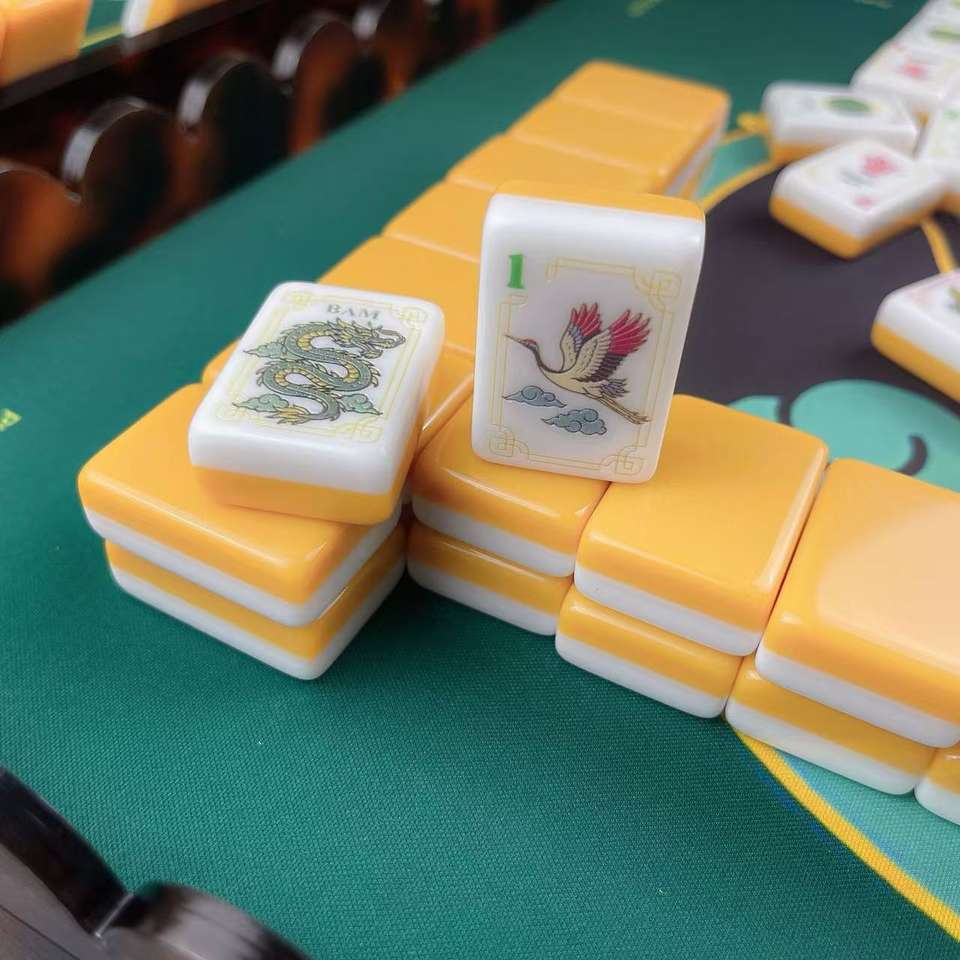 American Luxury Modern Mahjong Tiles Set 4-Player Turmeric Yellow ...
