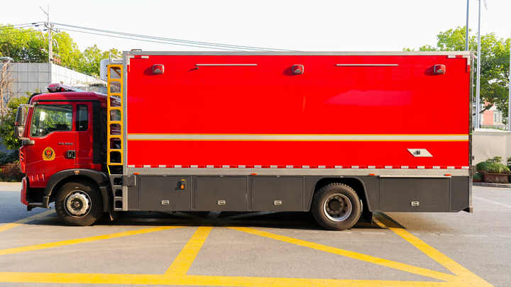 HOWO Refrigerator Carrier Cooling Vehicle Freezer Fire Engine Fire ...