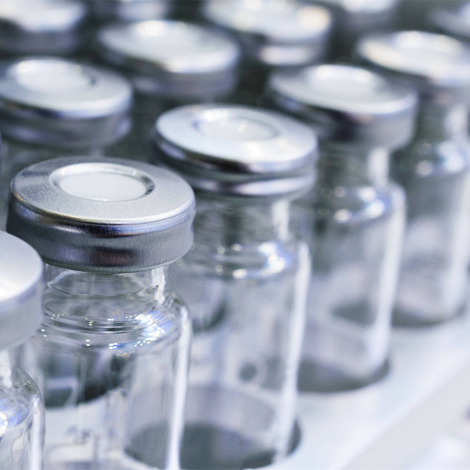 2ml Empty Pharmaceutical Glass Round Ampoules Vials with Gold Stamped ...