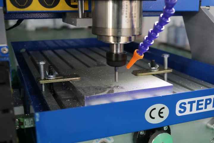 Metal Engraving CNC Cutting Machine 3 Axis 4 Axis Milling CNC Router ...