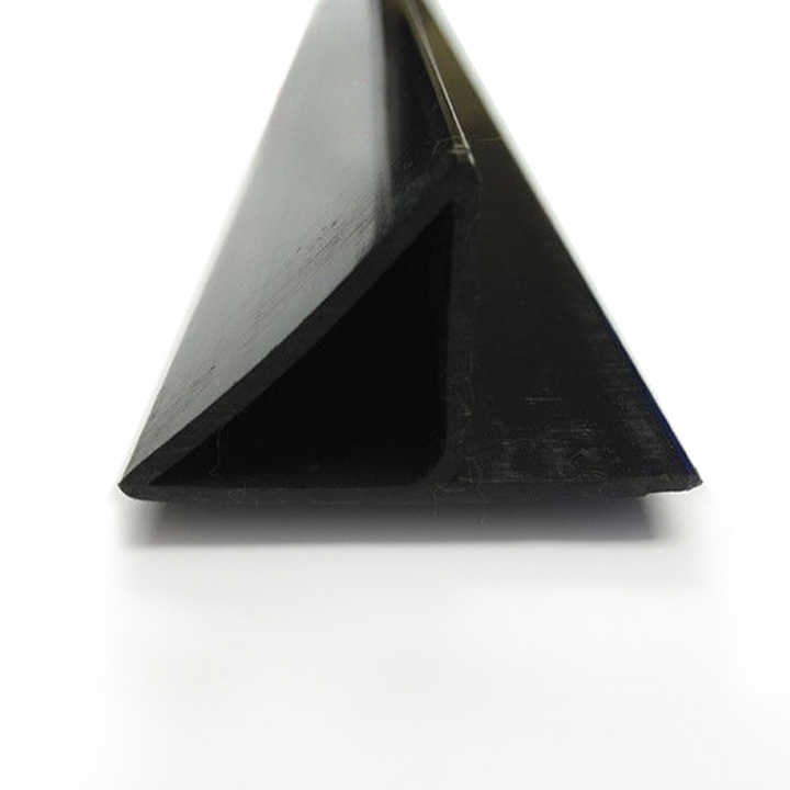 Profile Extrusion Plastic Black Concrete Chamfer Corners