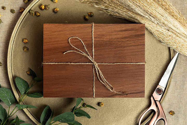 Polished Acacia Wood Storage Box - Perfect for Keepsakes