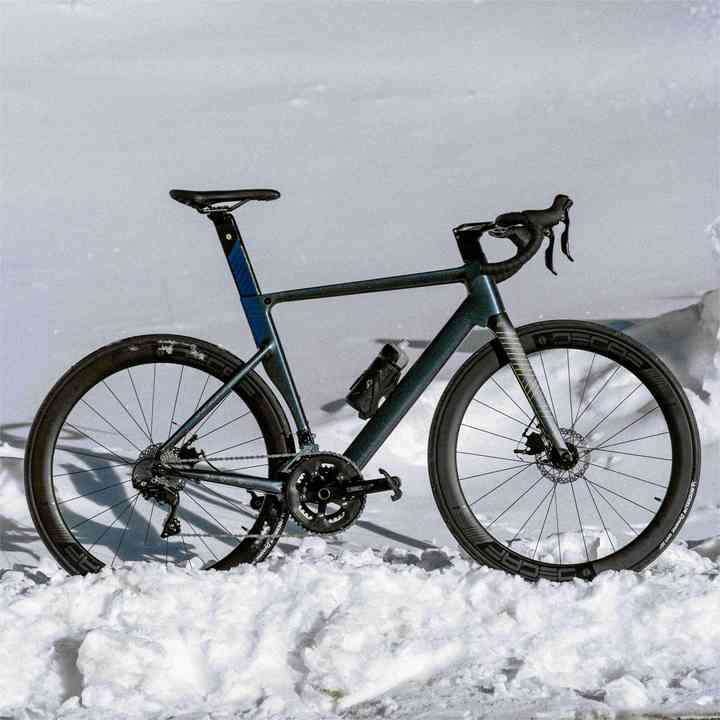 JAVA SILURO6 TOP Road Bicycle - Carbon Fiber Fork Racing Bike