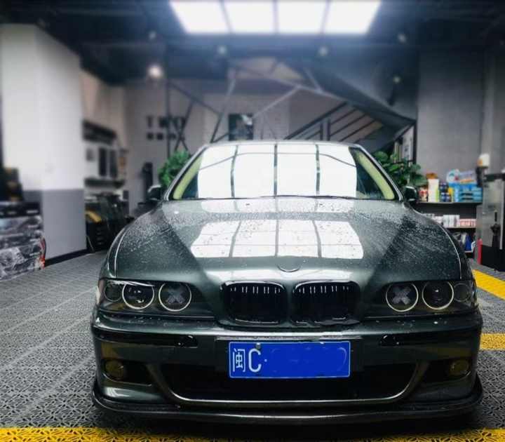 E39 M5 Carbon Fiber Front Lip - Enhance BMW M5 Aesthetics