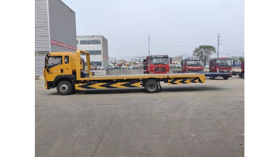 Flat Bed Tow Truck 60 Ton Tow Truck China Fukuda 4X2 New Factory Low ...