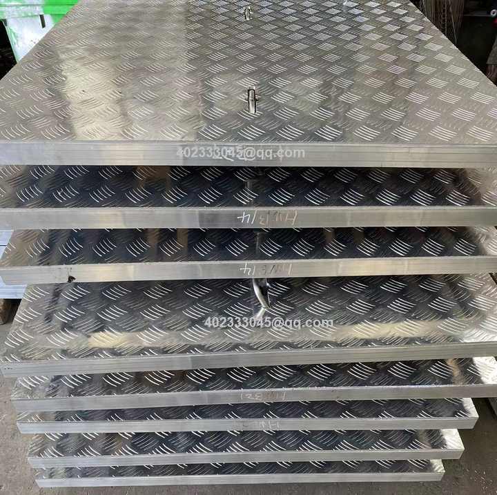 Aluminum Checker Plate Manhole Cover Trench Cover with Handle