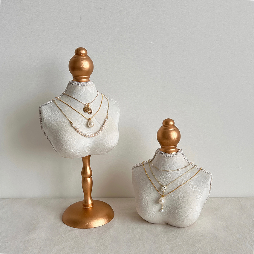 How to Choose the Best Stands for Jewelry: A Complete Buying Guide