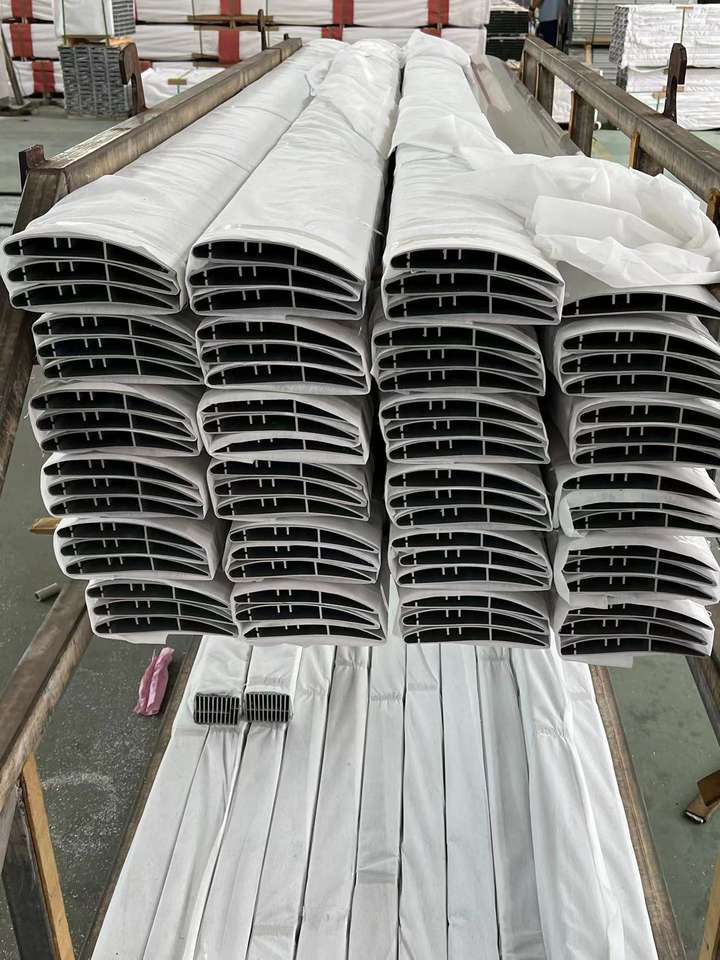6063 T5 Aluminium Airfoil Extrusions Facade Louver & Outdoor Louver ...