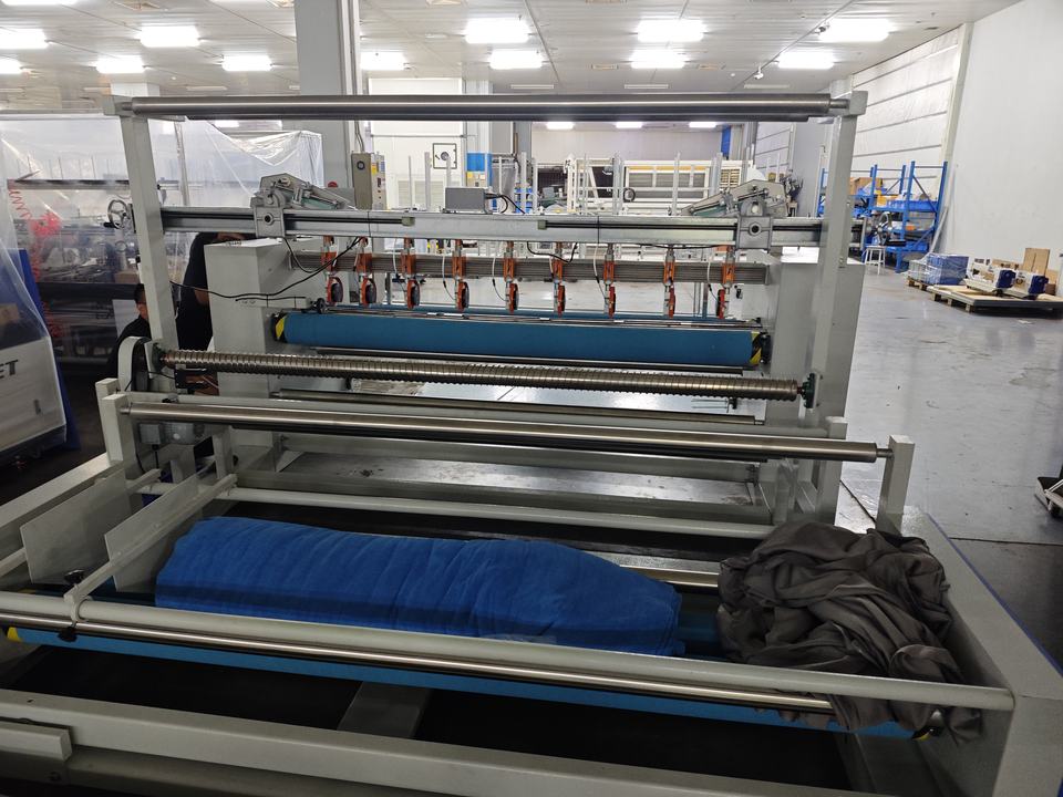 Precise Control Fabric Slitting Machine (Hot Knife Slitting Machine ...
