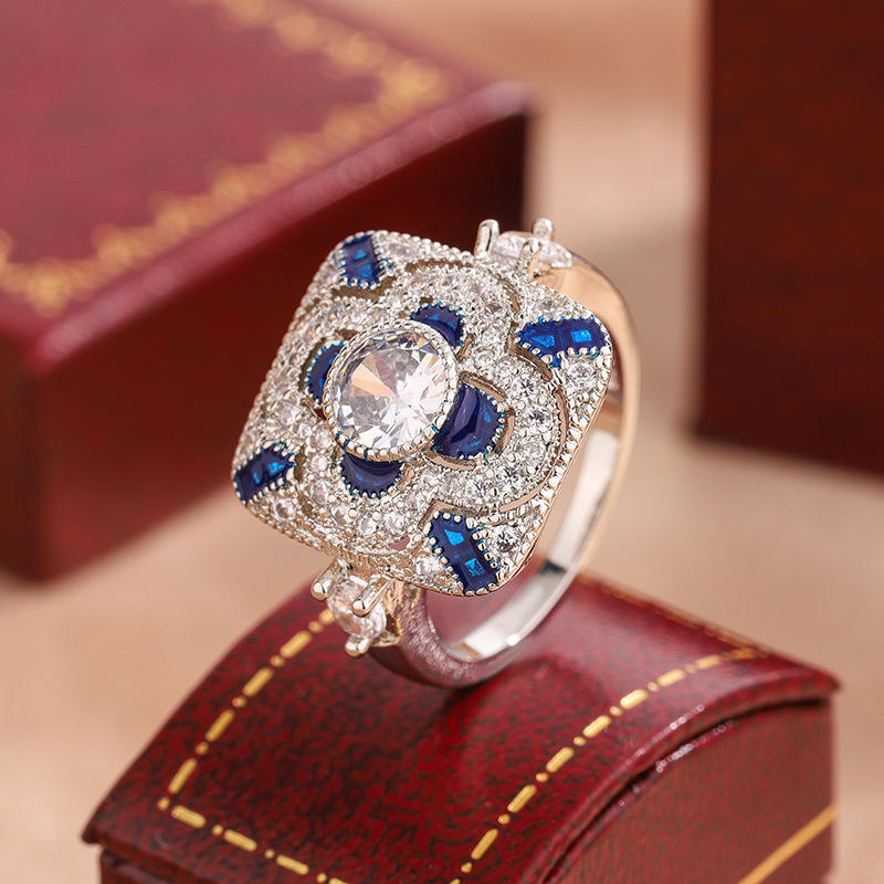 Retro Four-Leaf Clover Pattern Ring Platinum Plated Brass Blue Zircon ...