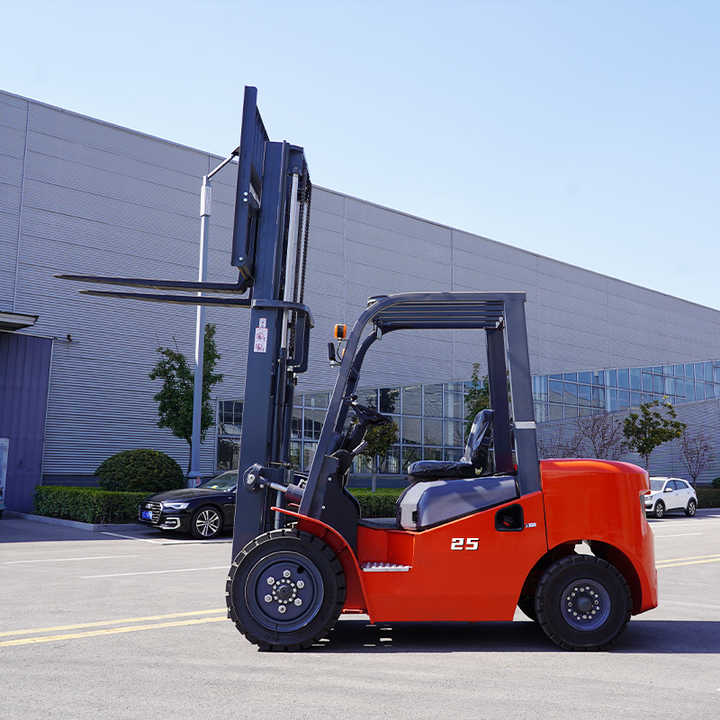 3 Ton Diesel Forklift CPC(D)25 with 4WD Telescopic Core Engine ...
