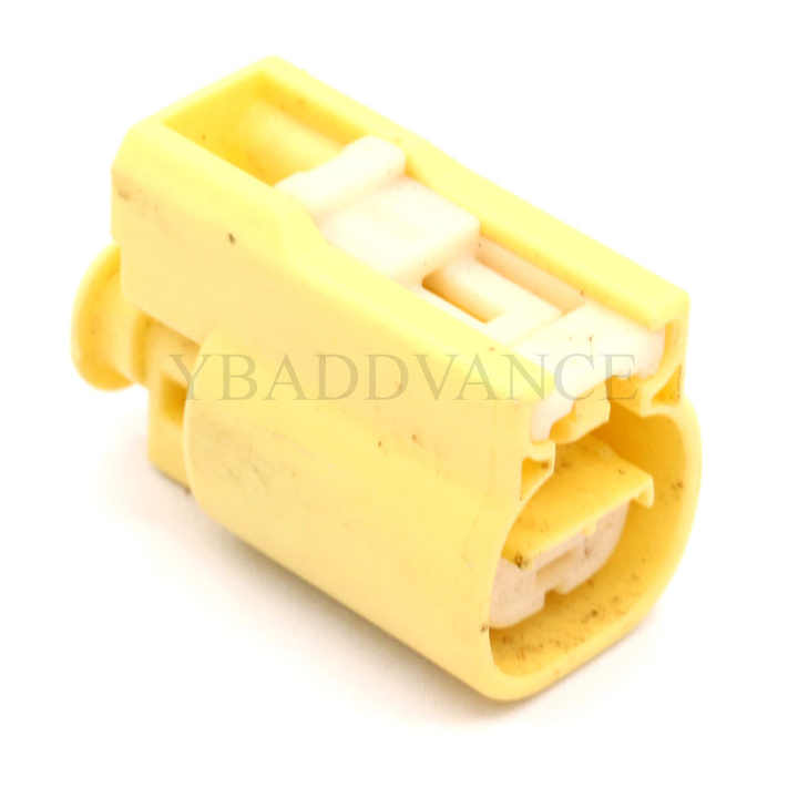 90980-11864 82821-33170 - Reliable Female Connector for Toyota C-HR