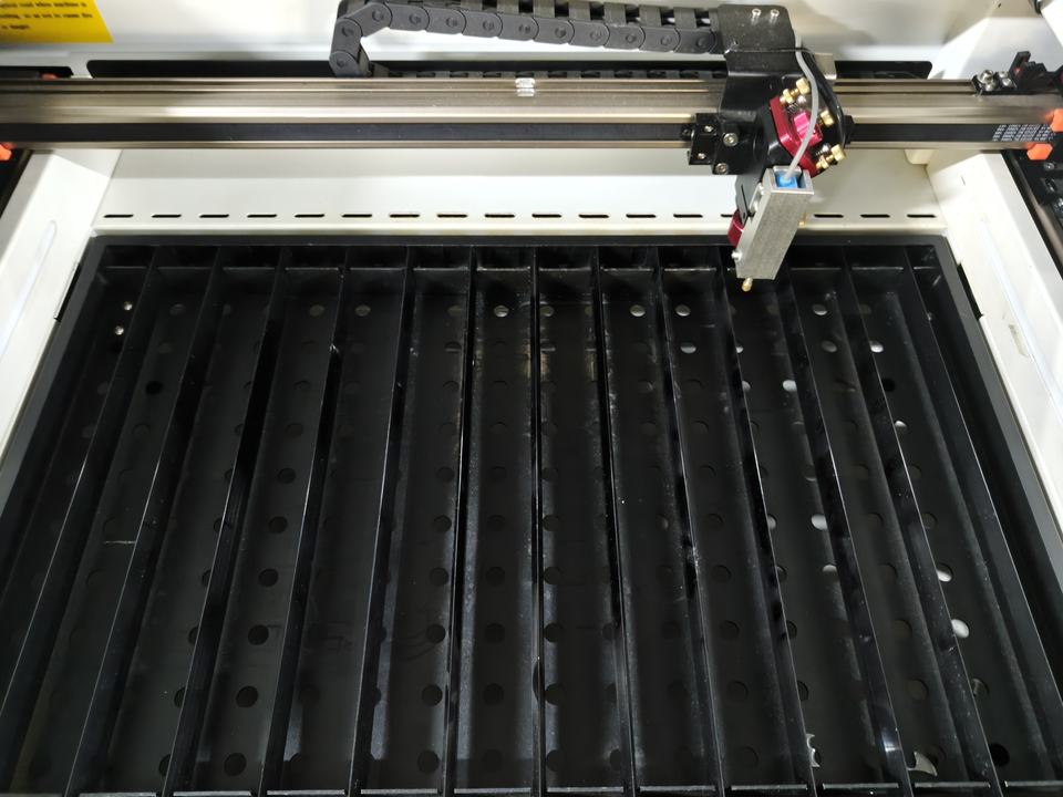 High Speed High Precision RF Laser Tube Engraving Machine 500*300 700* ...