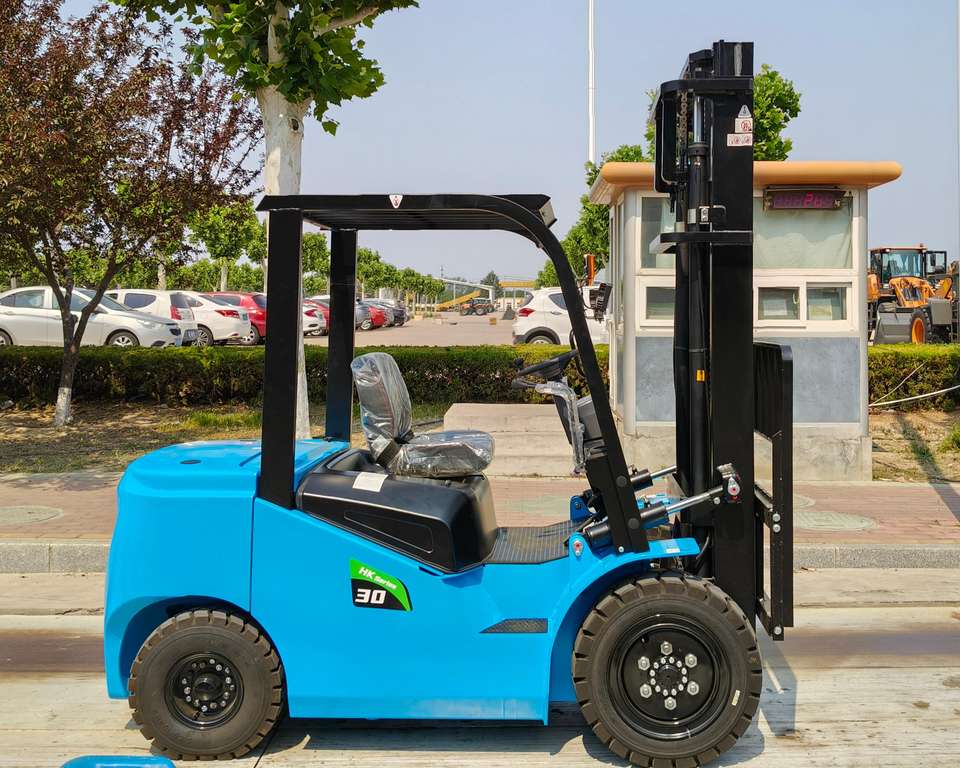 4 Wheel Electric Counterbalance Forklift Converted from Diesel Zero ...