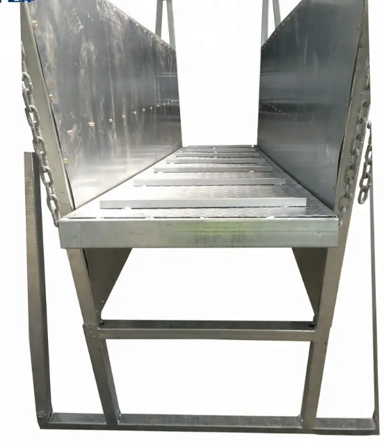 Steel Cattle Loading Ramp Anti Slip Surface Livestock Equipment ...