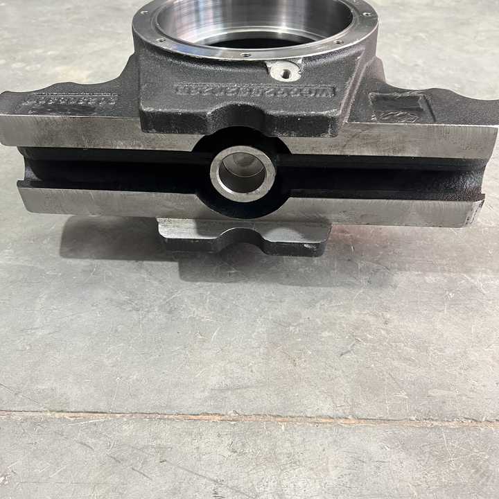 SINOTRUK HOWO Truck Parts Balance Shaft AZ9925520235 WG9925520235 ...