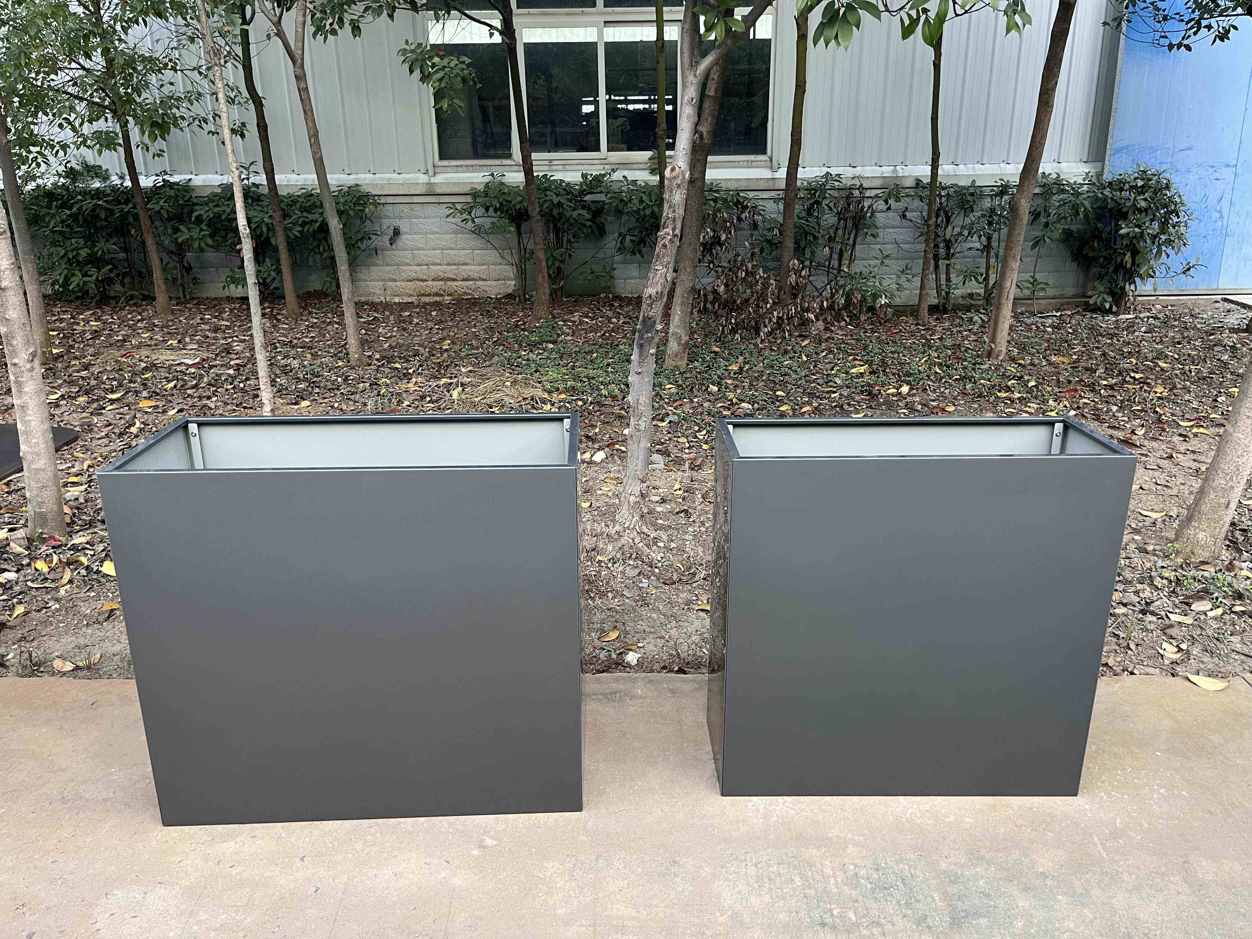 How to Choose the Best Rectangular Planter Hanging Box for Railings