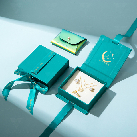 Elegant Jewelry Packaging - Sustainable & Stylish Solutions