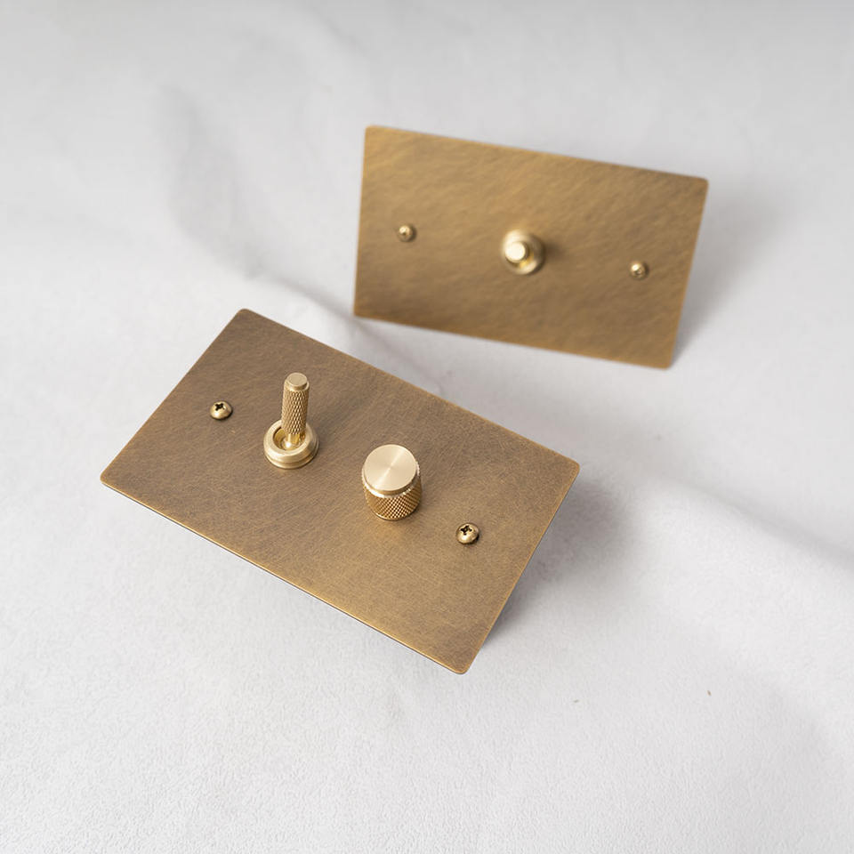 220V Retro Brass Plate Knurled Toggle Wall Light Switch