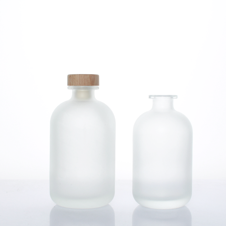 Luxury Glass Round Bottle With Corks for Liquor Whisky Brandy Rum Wine ...