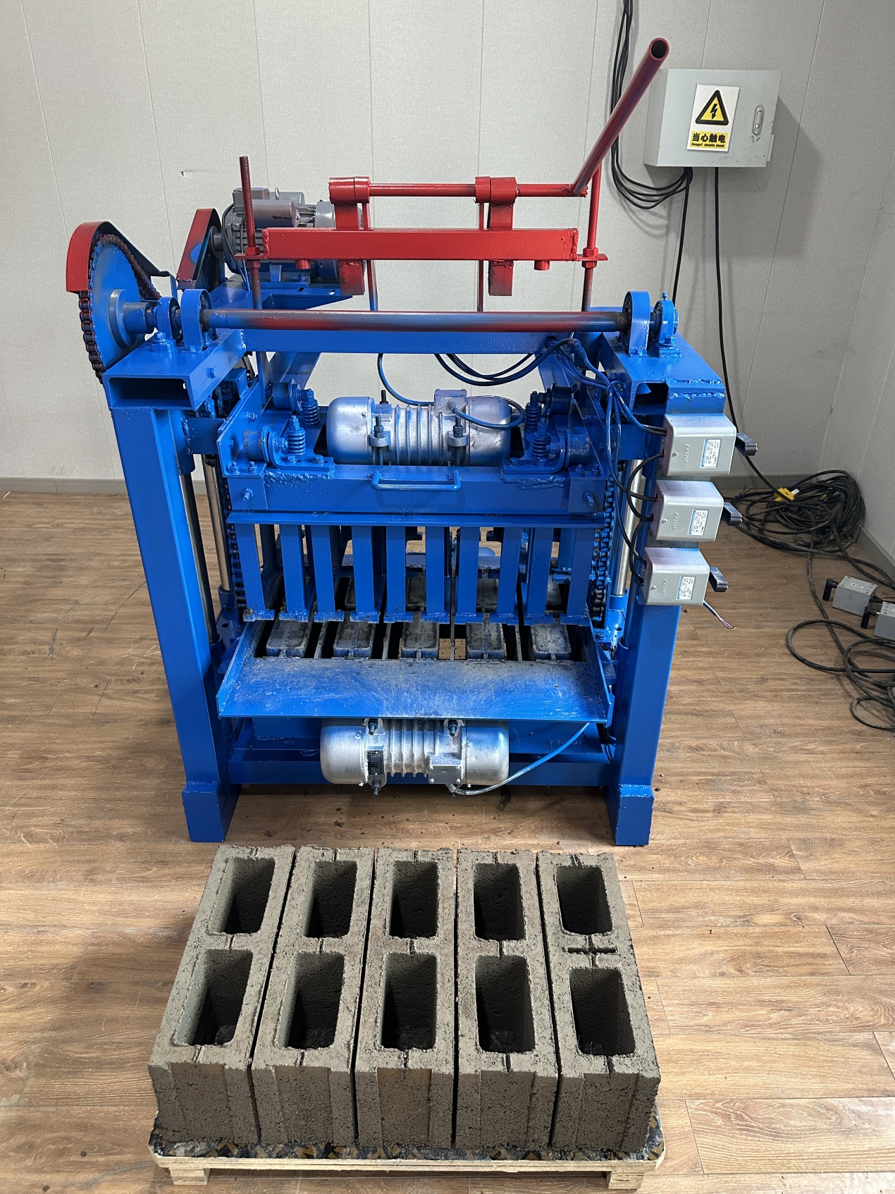Automatic Brick Making Machine - Hydraulic Block Manufacturing Equipment
