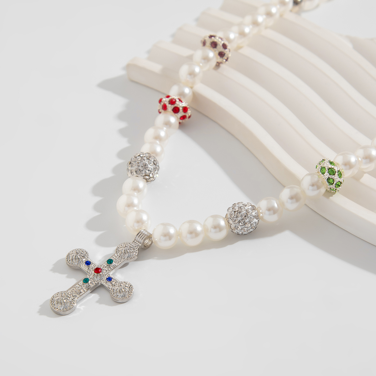 How to Choose the Best Big Cross Pendant: A Complete Buying Guide