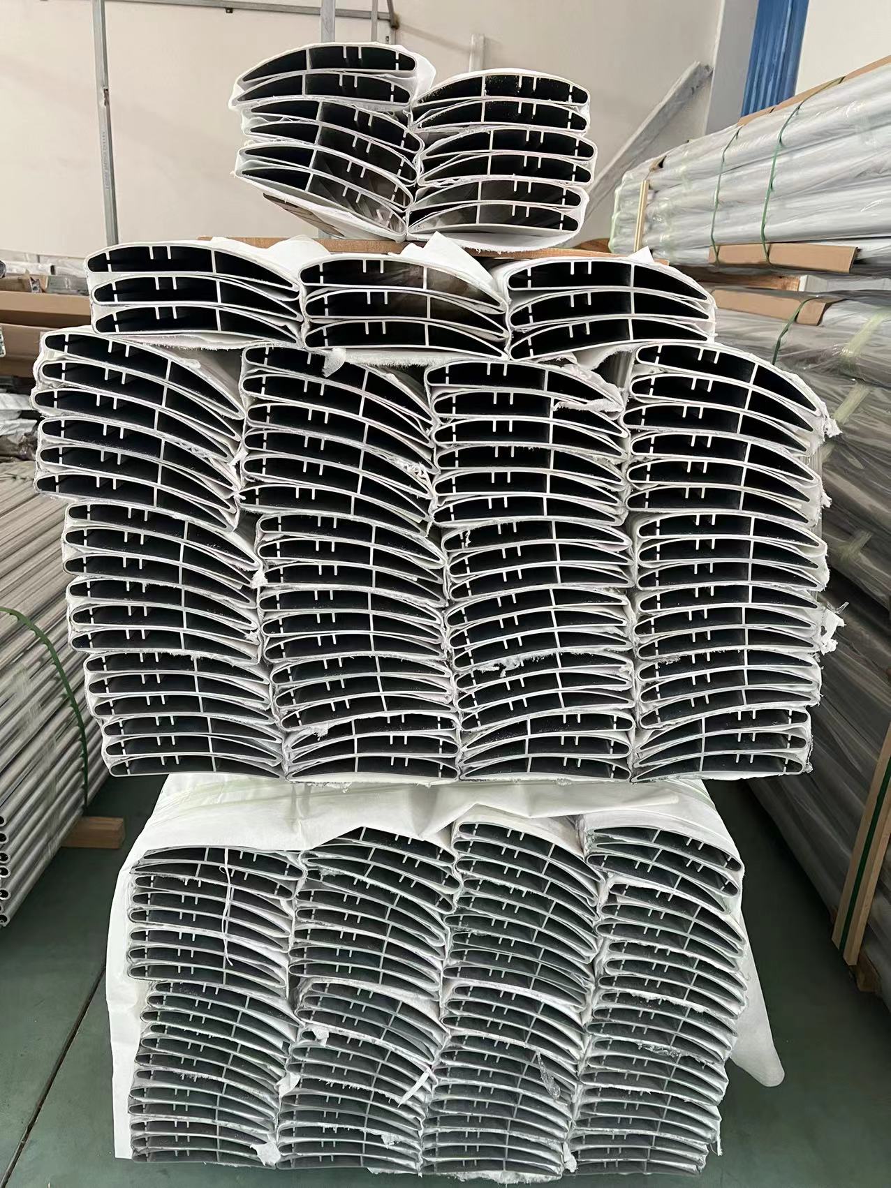 Aluminium Airfoil Louvers - Efficient & Durable Solutions