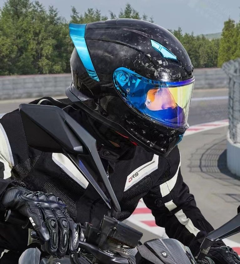 How to Choose the Best Motorcycle Helmet Carbon Fiber