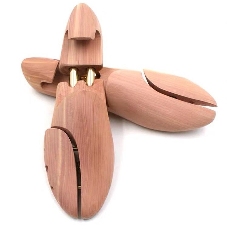 LM008 Adjustable Cedar Wood Shoe Trees for Men - Eco-friendly