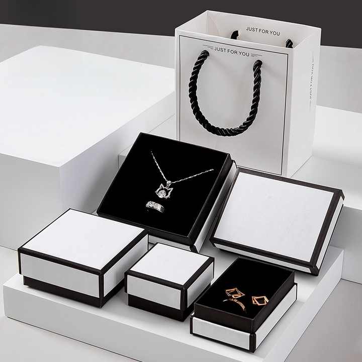 Wholesale Jewelry Packaging - Luxury Boxes & Custom Prints