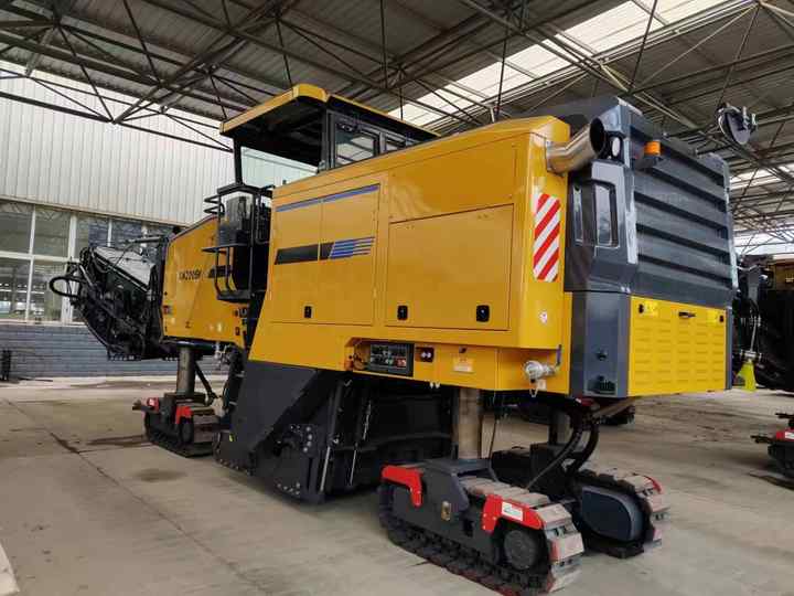 XM2005K Crawler Type Milling Machine 2000mm Milling Width for Road ...