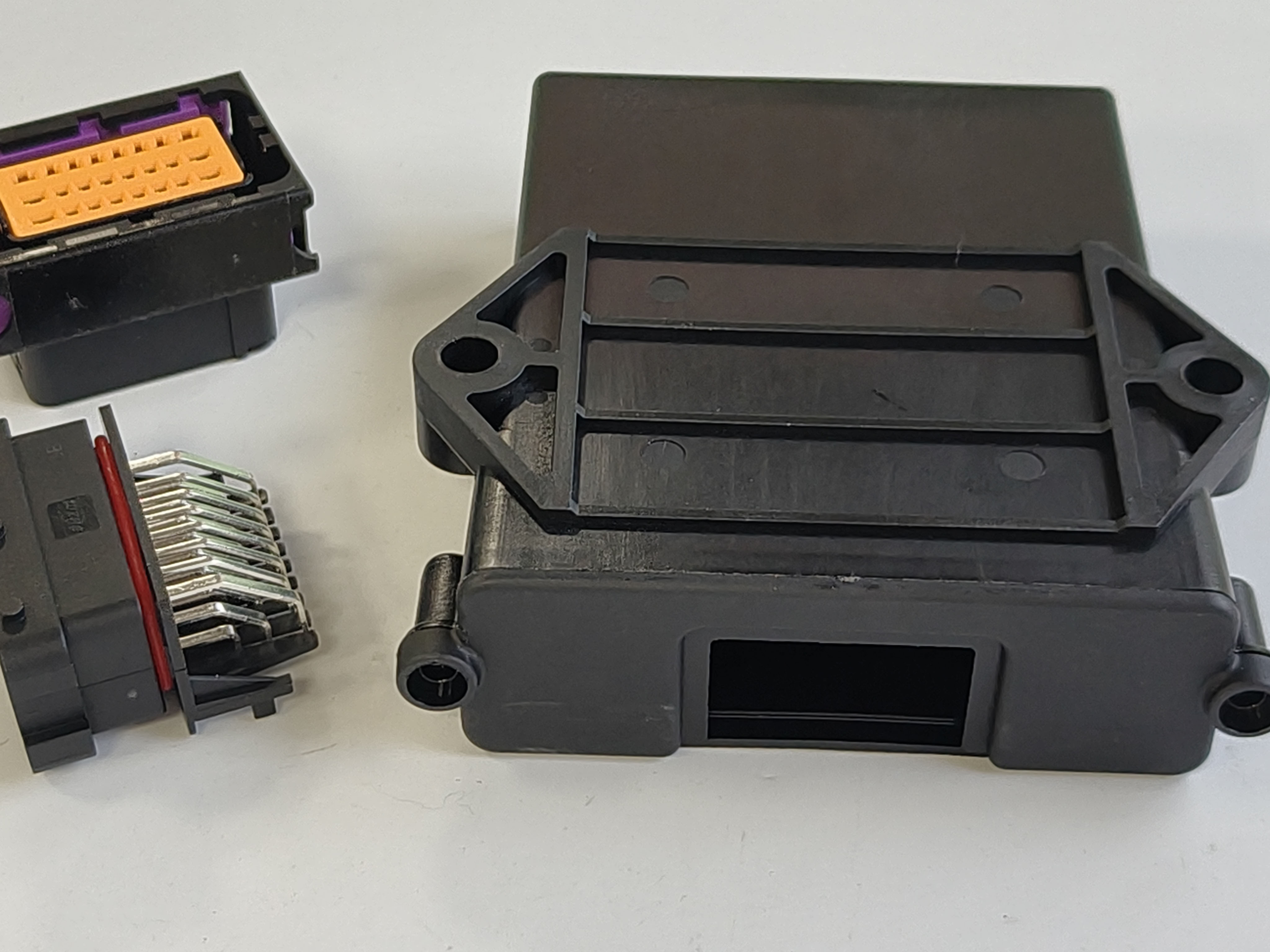 How to Choose the Best ECU Enclosure for Your Vehicle's Needs