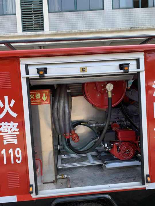 Small Fire Truck - Electric Drive Fire Fighting Vehicle