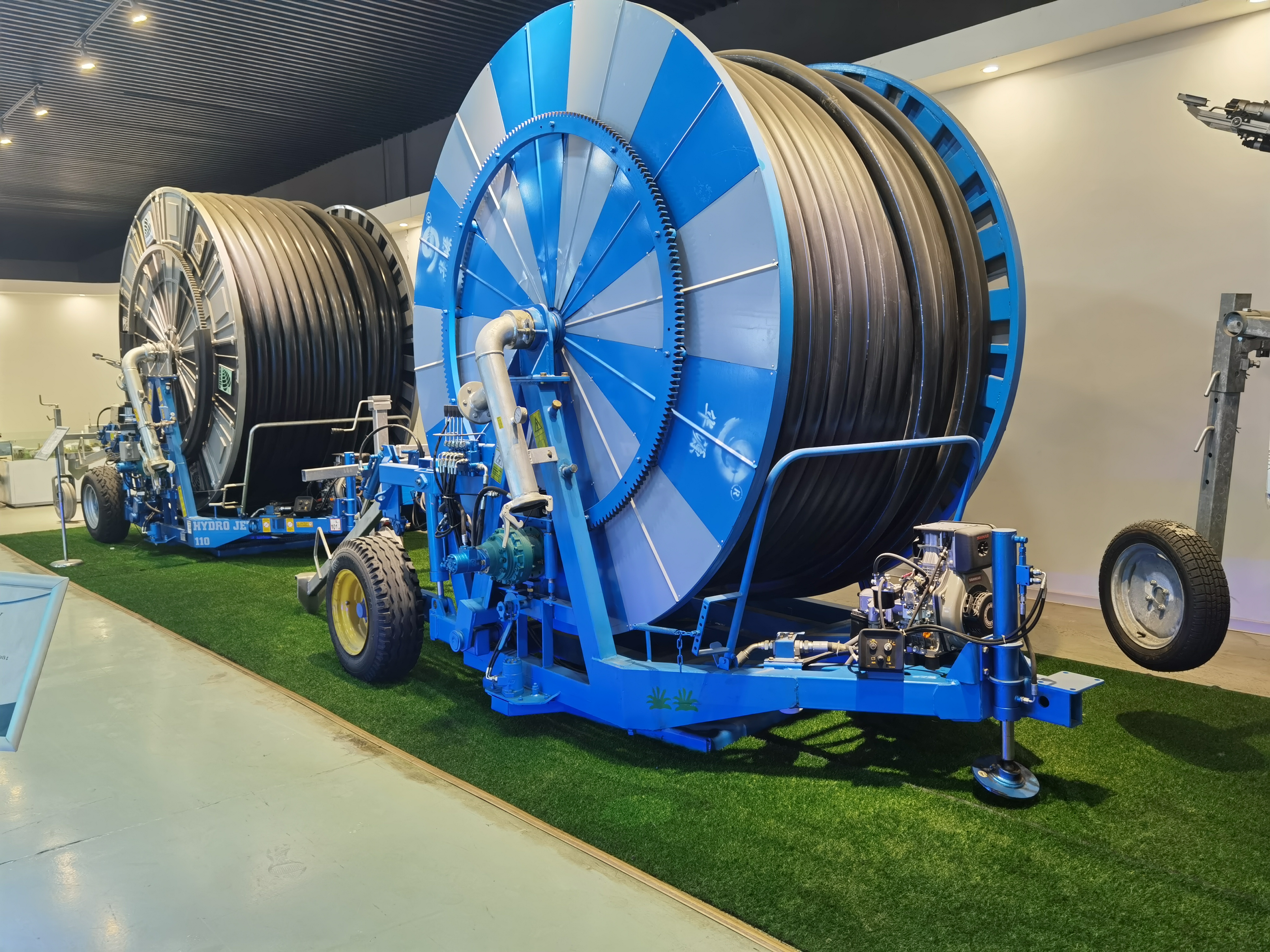 How to Choose the Best Travelling Irrigator Sprinkler for Large Fields