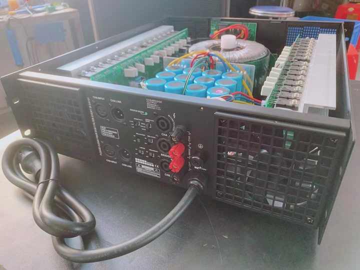 CA20 Power Amplifier - Professional Sound for Stage Performance