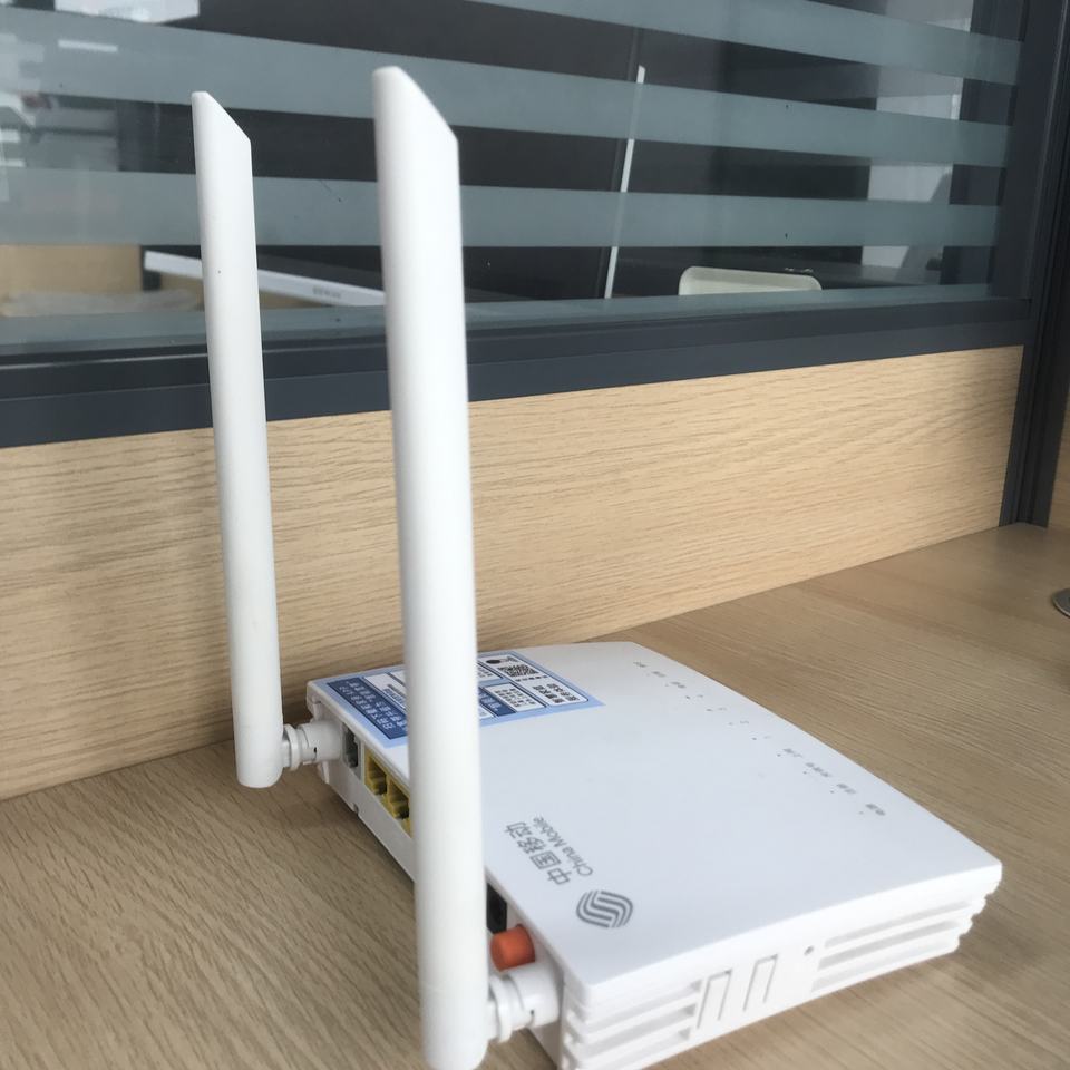FTTH USED GM220S 2.4G Single Band WIFI Router GPON EPON ONU