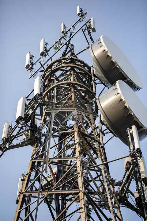 30m Galvanized Telecom Antenna Mast Communication Towers Telecom ...