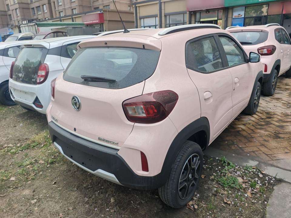 Price Dongfeng NAMMI BOX 2023 SUV Used Car Automatic Left R15 Leather ...