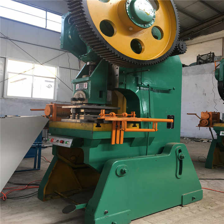 High Quality Automatic Russian Concertina razor Blade Barbed Wire Mesh ...