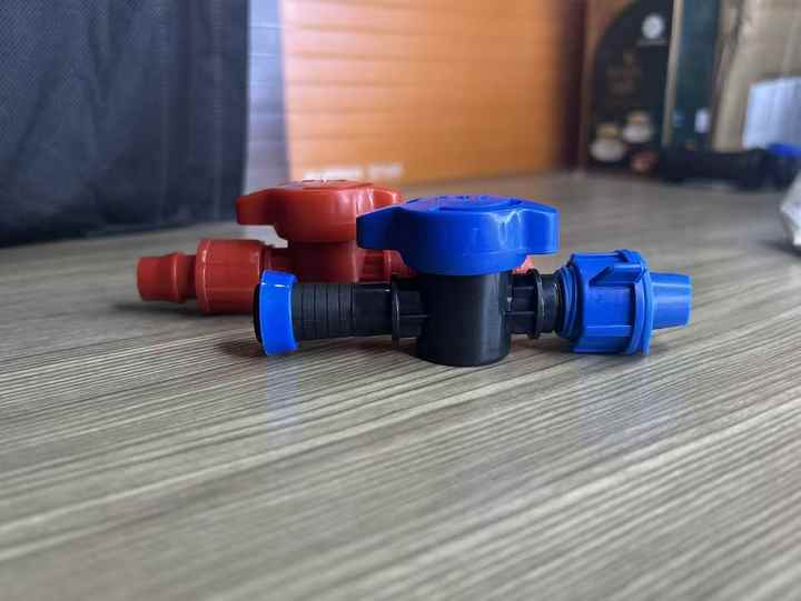 16mm Lock Valve for Soft High Quality Drip Tape Mini Drip Valve India ...