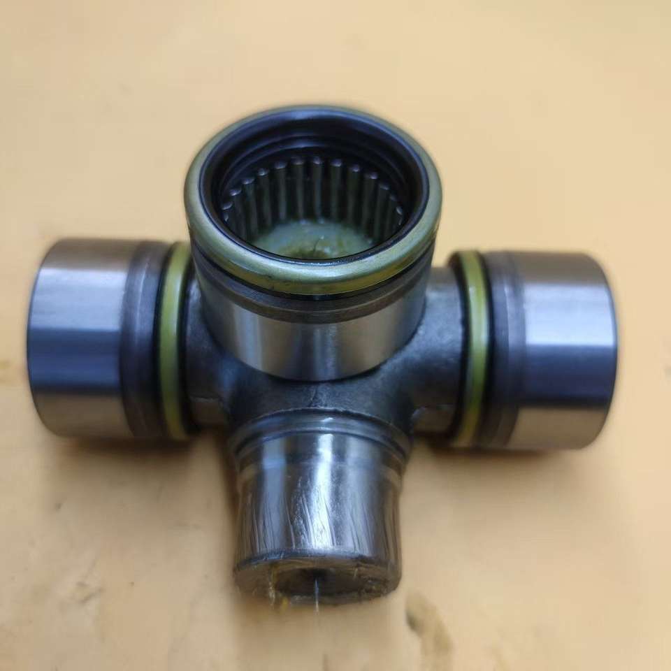 SINOTRUK Howo Truck Parts Universal Joint AZ9115311060 for Howo Cross ...