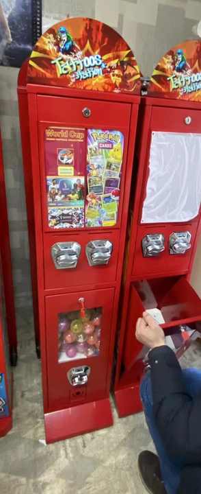 2025 New Toy Capsule Vending Machine with Coin & Token Payment System