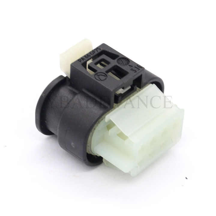 Automotive Female Auto Mercedes 8 Pin Pa66 Gf25 Connector A0005456012