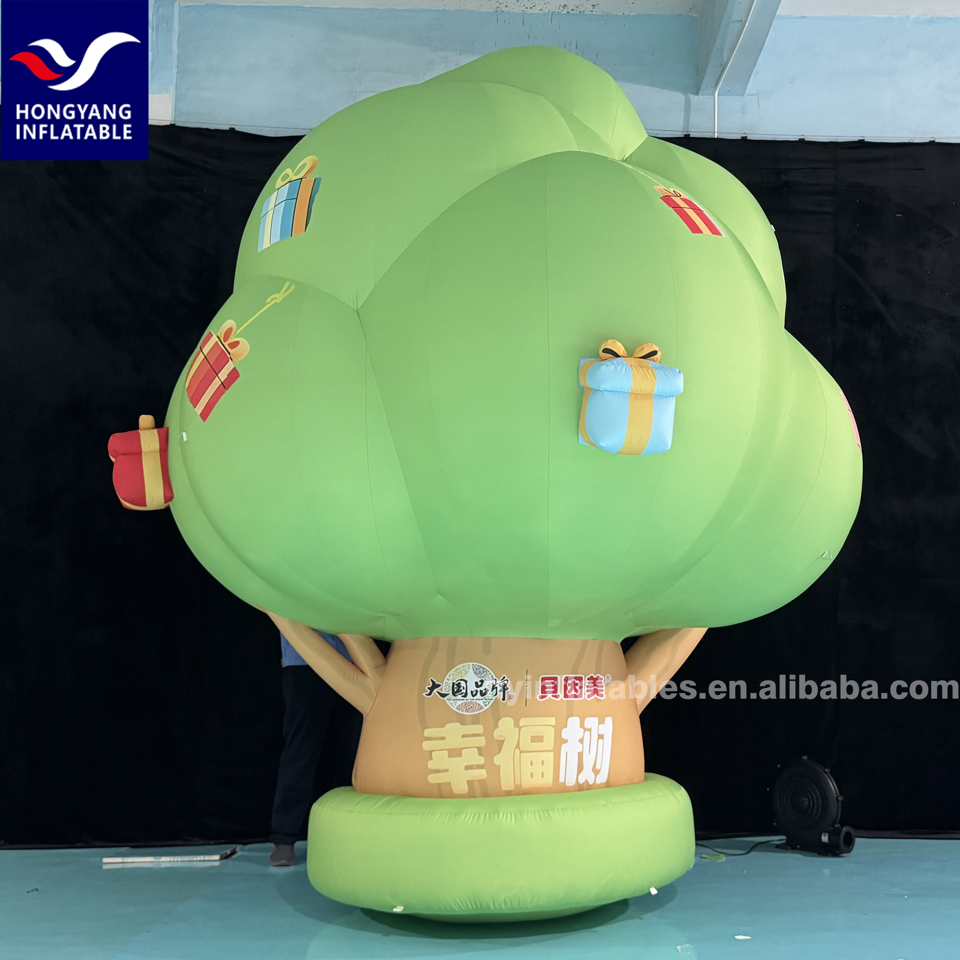 How to Choose the Best Inflatable Tree for Holiday Decor