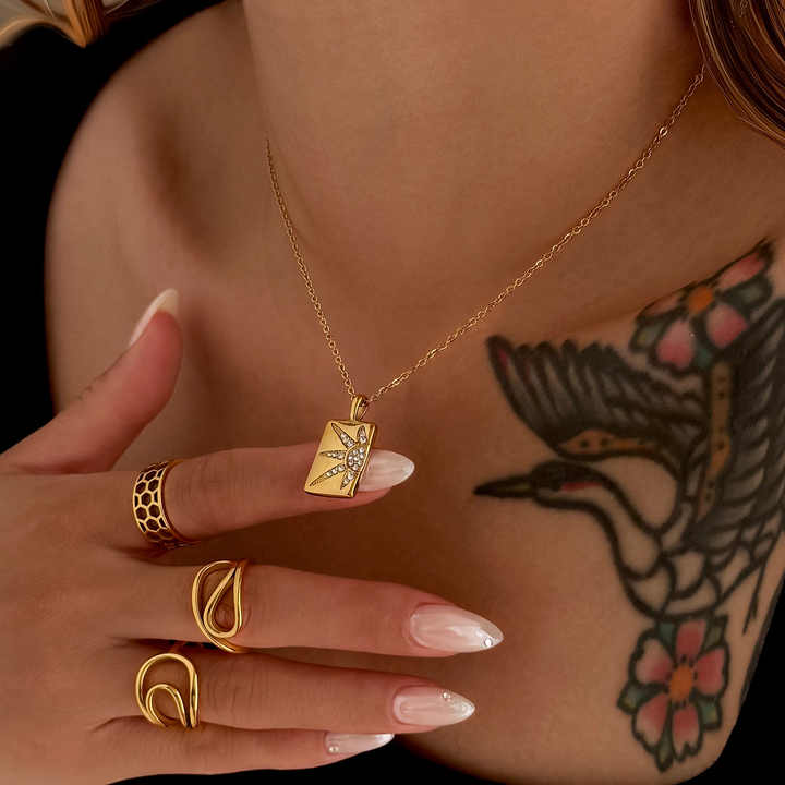 NEW HOT BOHO TAROT LUCKY TOKEN SUN ZODIAC NECKLACE Dazan Winter 18k ...