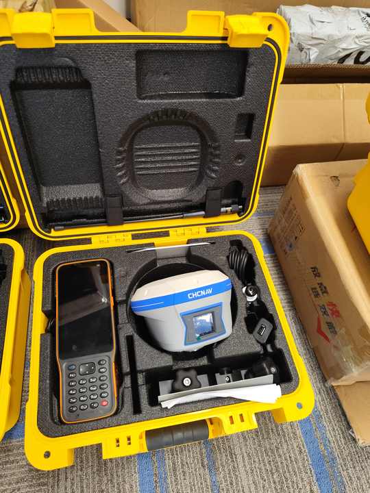 CHCNAV X12/ i 90 RTK and High Power Portable Radio and screen for Full GNSS with 624 channels ...