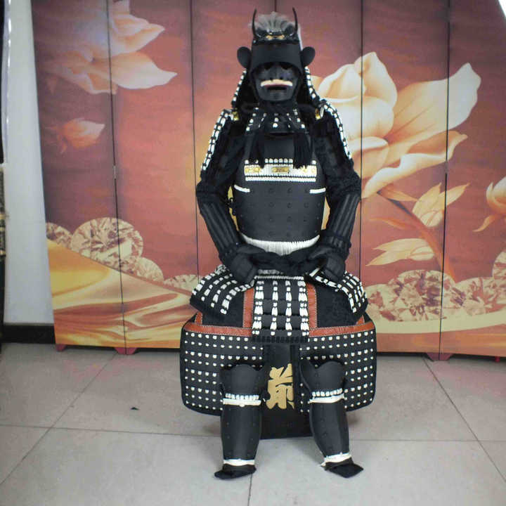 Wearable Samurai Armor & Custom Challenge Coins for Cosplay