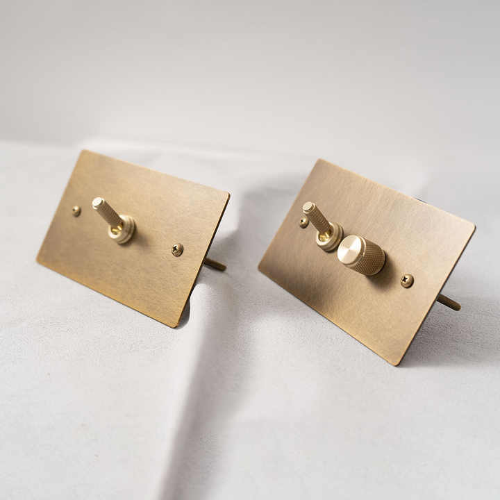220V Retro Brass Plate Knurled Toggle Wall Light Switch