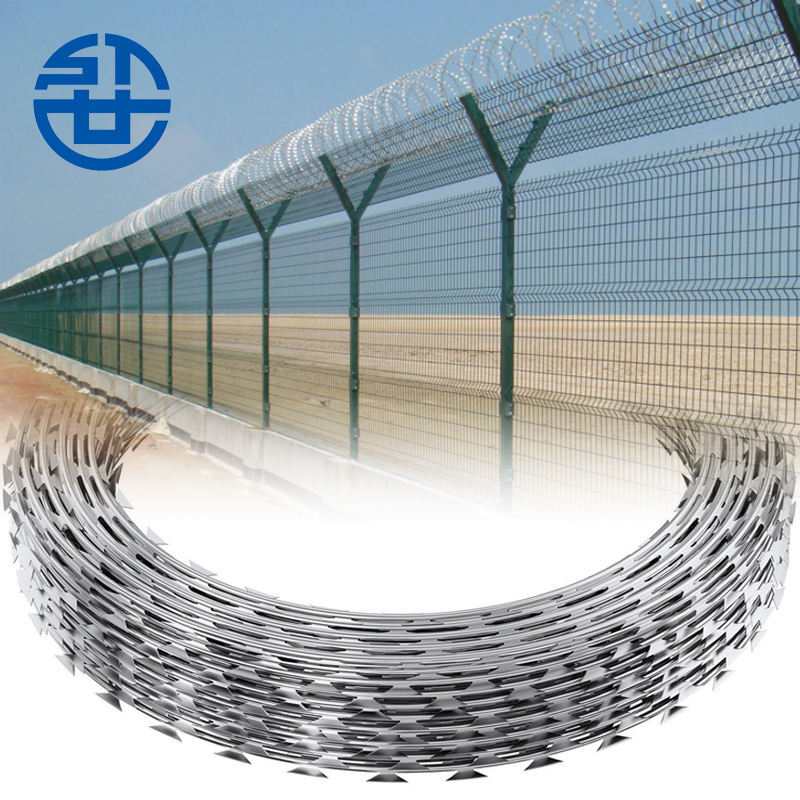 Galvanized Double-Twisted Barbed Wire Mesh Fence 1.5m Height Cross ...