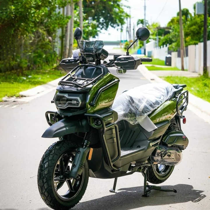 Tank 200CC Gas Scooter - 4-Stroke, Air-Cooled EFI Engine